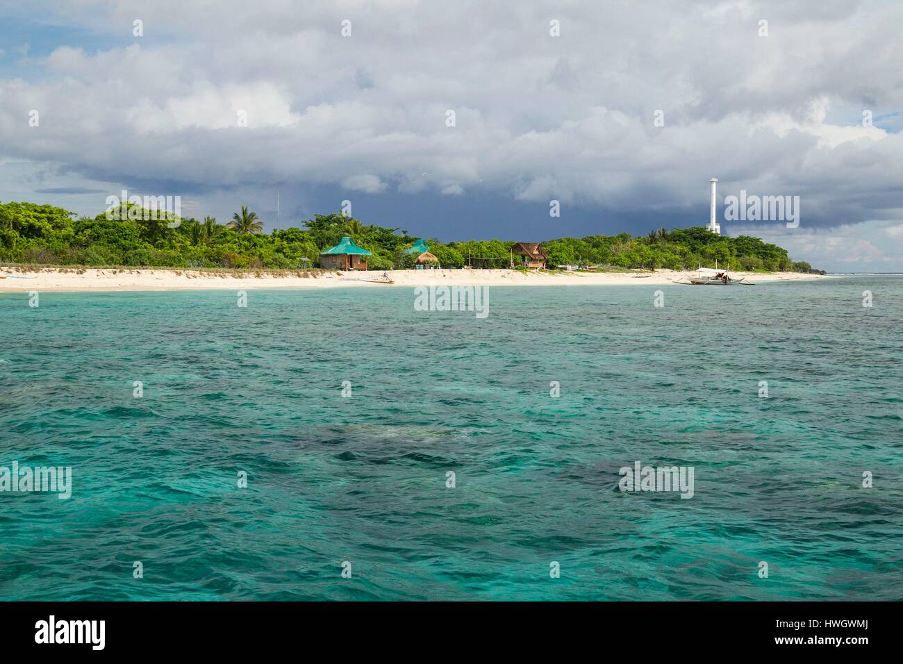 Philippines, Mindoro, Apo Reef Natural Park, coral reef surrending Apo ...