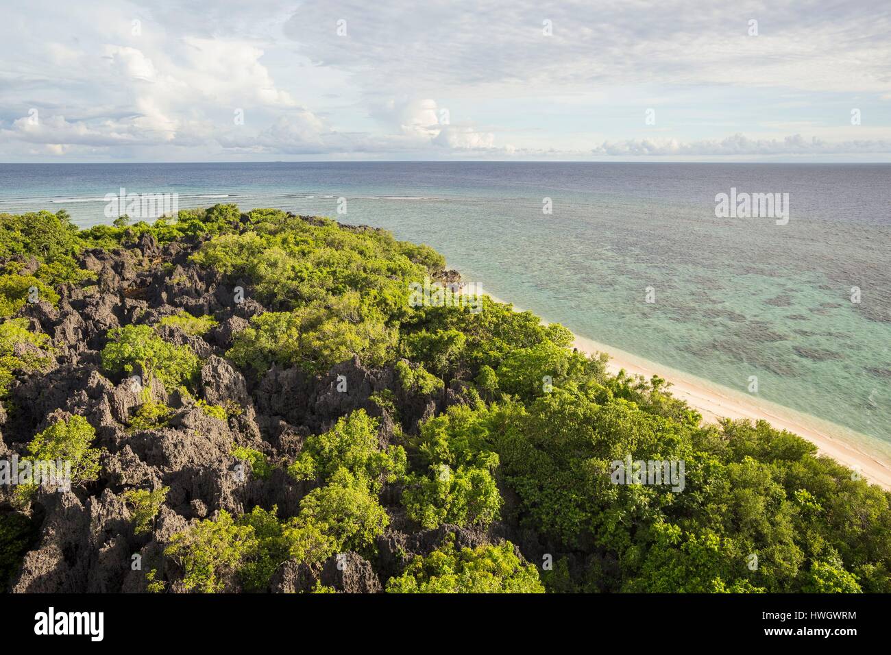 Philippines, Mindoro, Apo Reef Natural Park, north beach of Apo Island ...