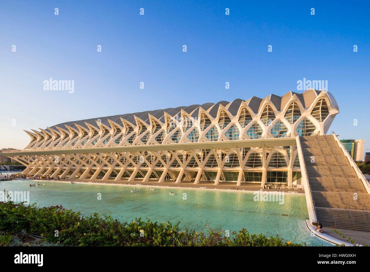 Principe felipe science museum facade hi-res stock photography and ...