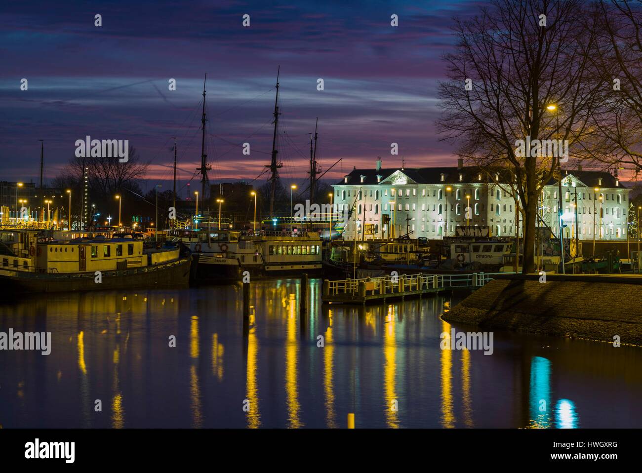 Oosterdok area hi-res stock photography and images - Alamy
