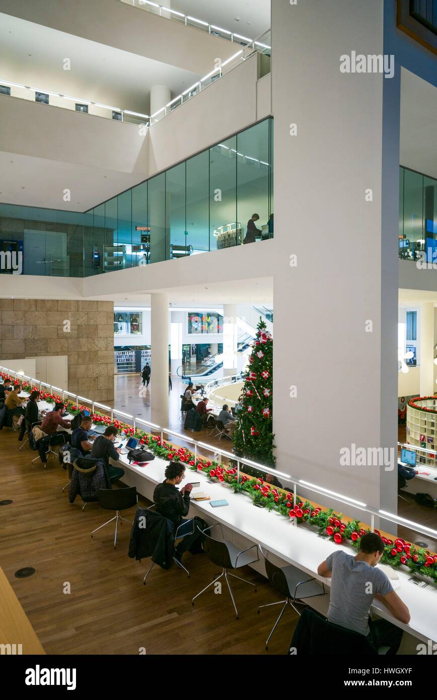 Interior of amsterdam public library hi-res stock photography and ...