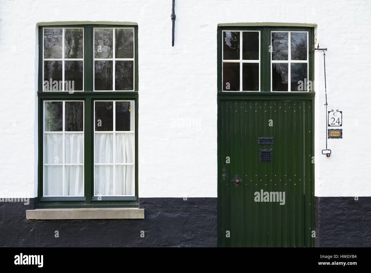Belgium, Bruges, Begijnhof, 13th century convent, buildings Stock Photo ...