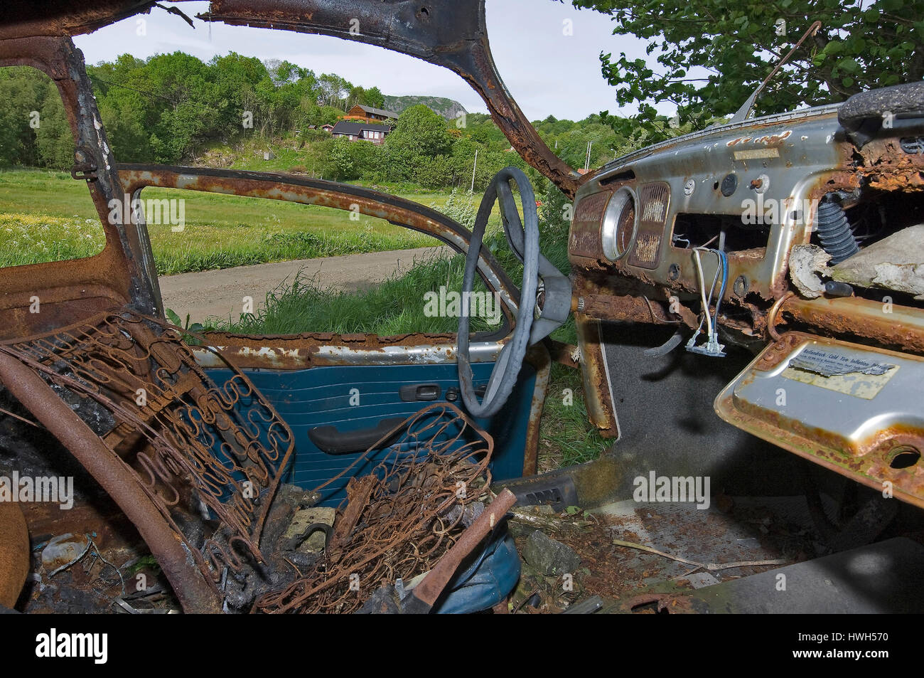 Wrecked Volkswagen left in the forest Stock Photo - Alamy