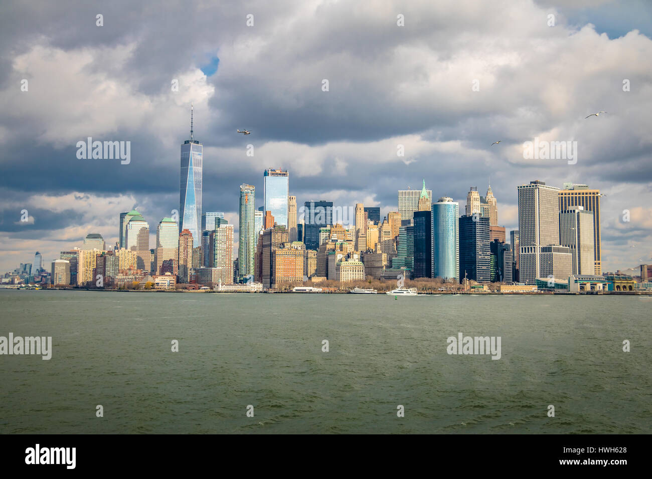 Lower new york skyline hi-res stock photography and images - Alamy