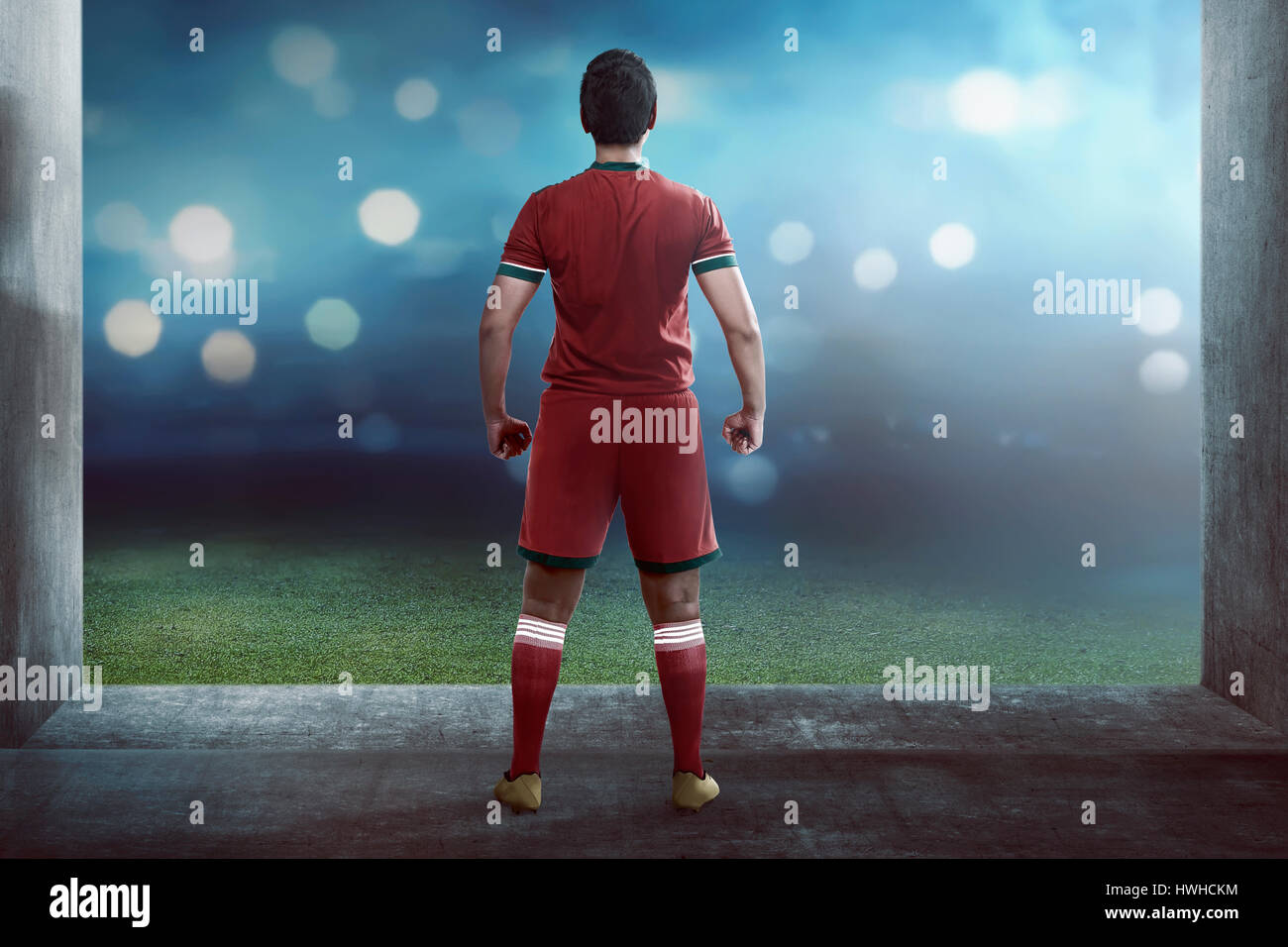 Soccer player back view hi-res stock photography and images - Alamy