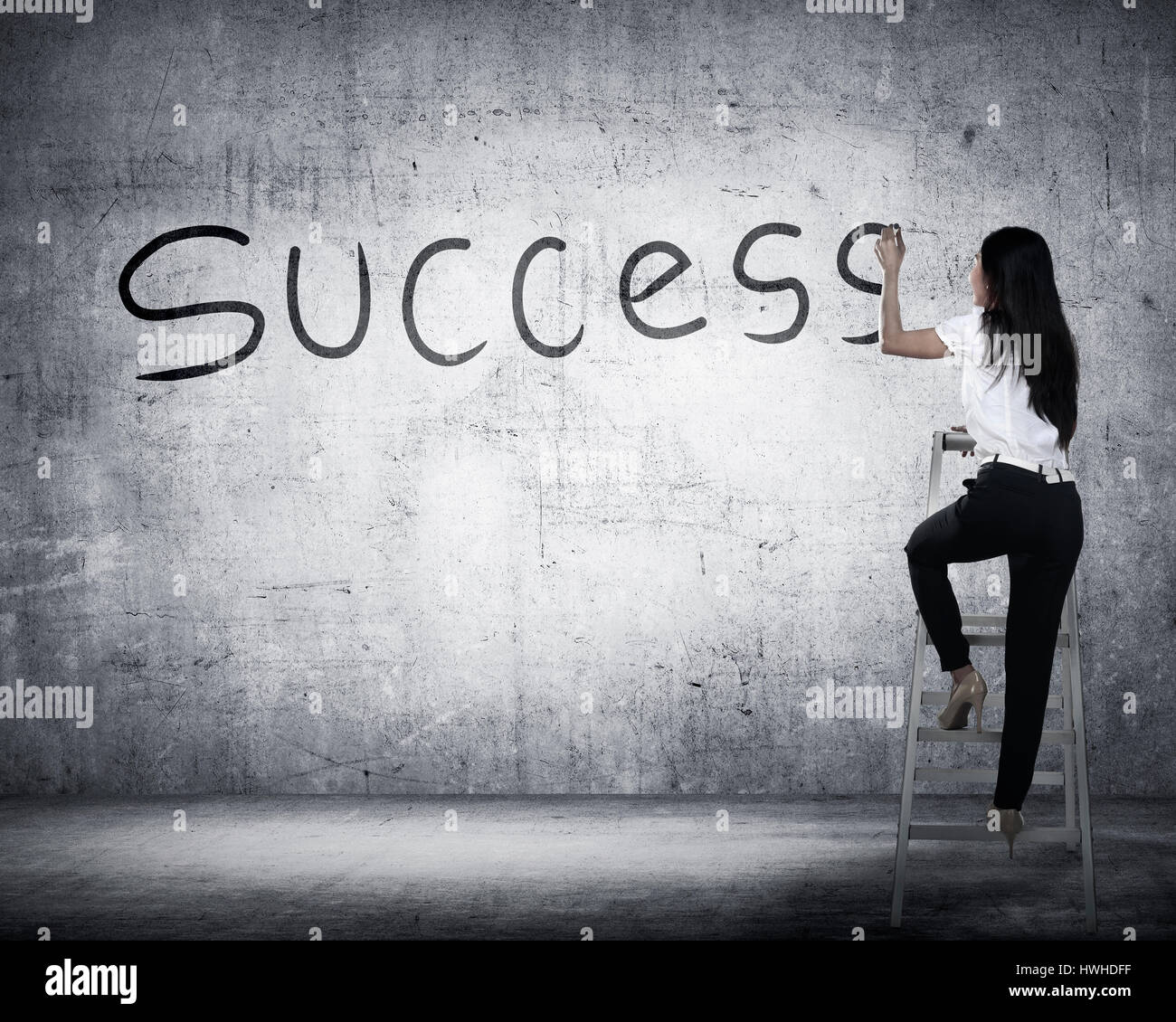 Woman drawing on chalk board hi-res stock photography and images - Alamy