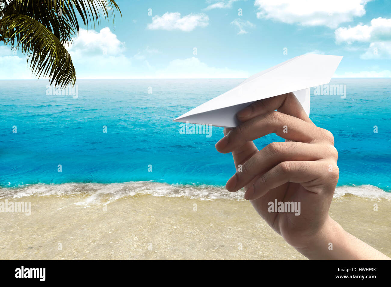 Hand holding paper hi-res stock photography and images - Alamy