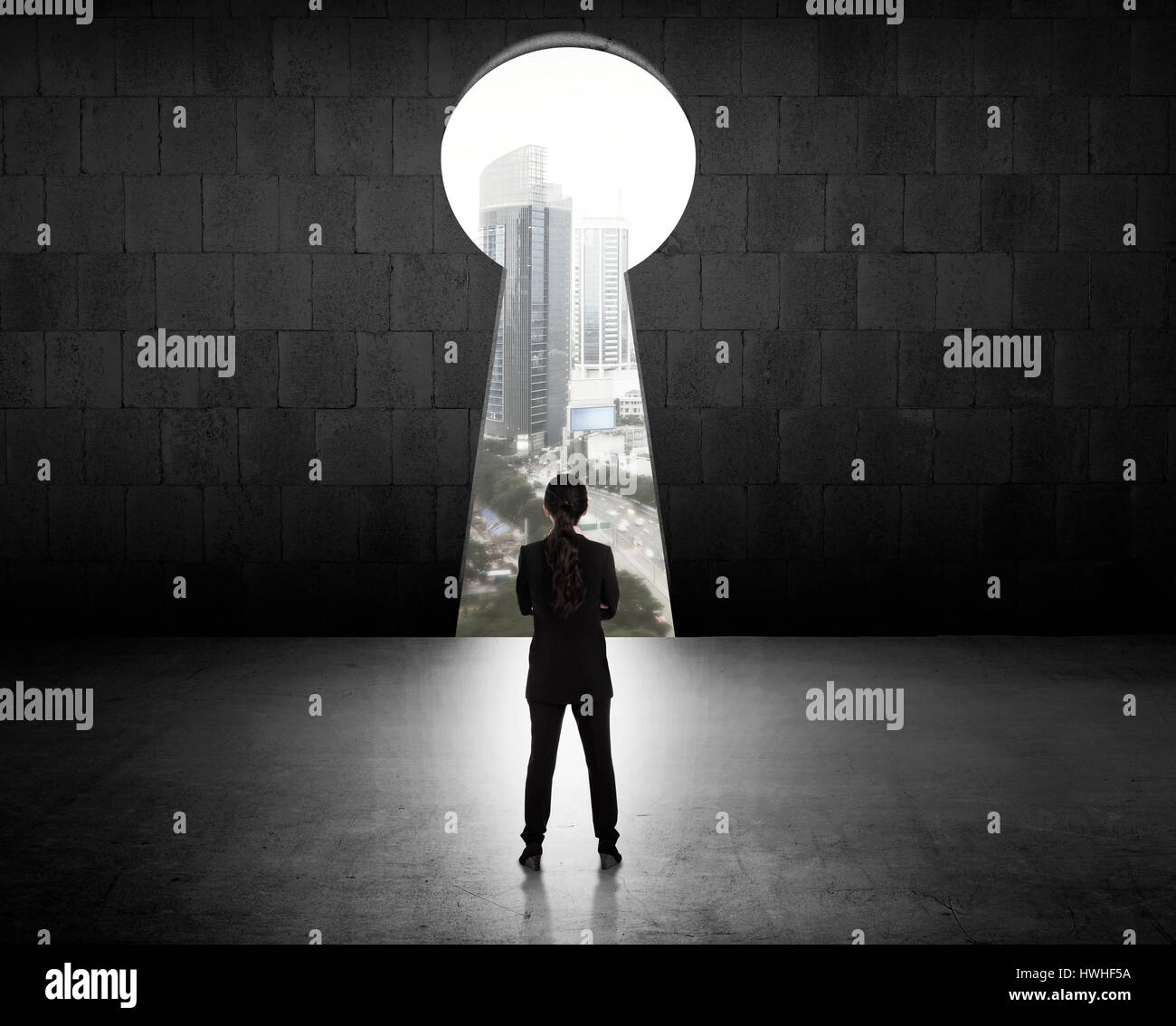 Looking through the key hole hi-res stock photography and images - Alamy