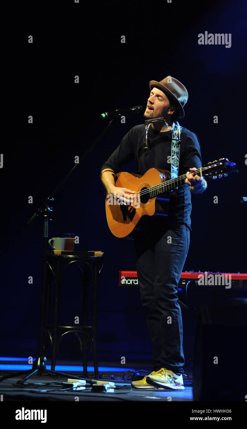 Jason mraz hi-res stock photography and images - Alamy