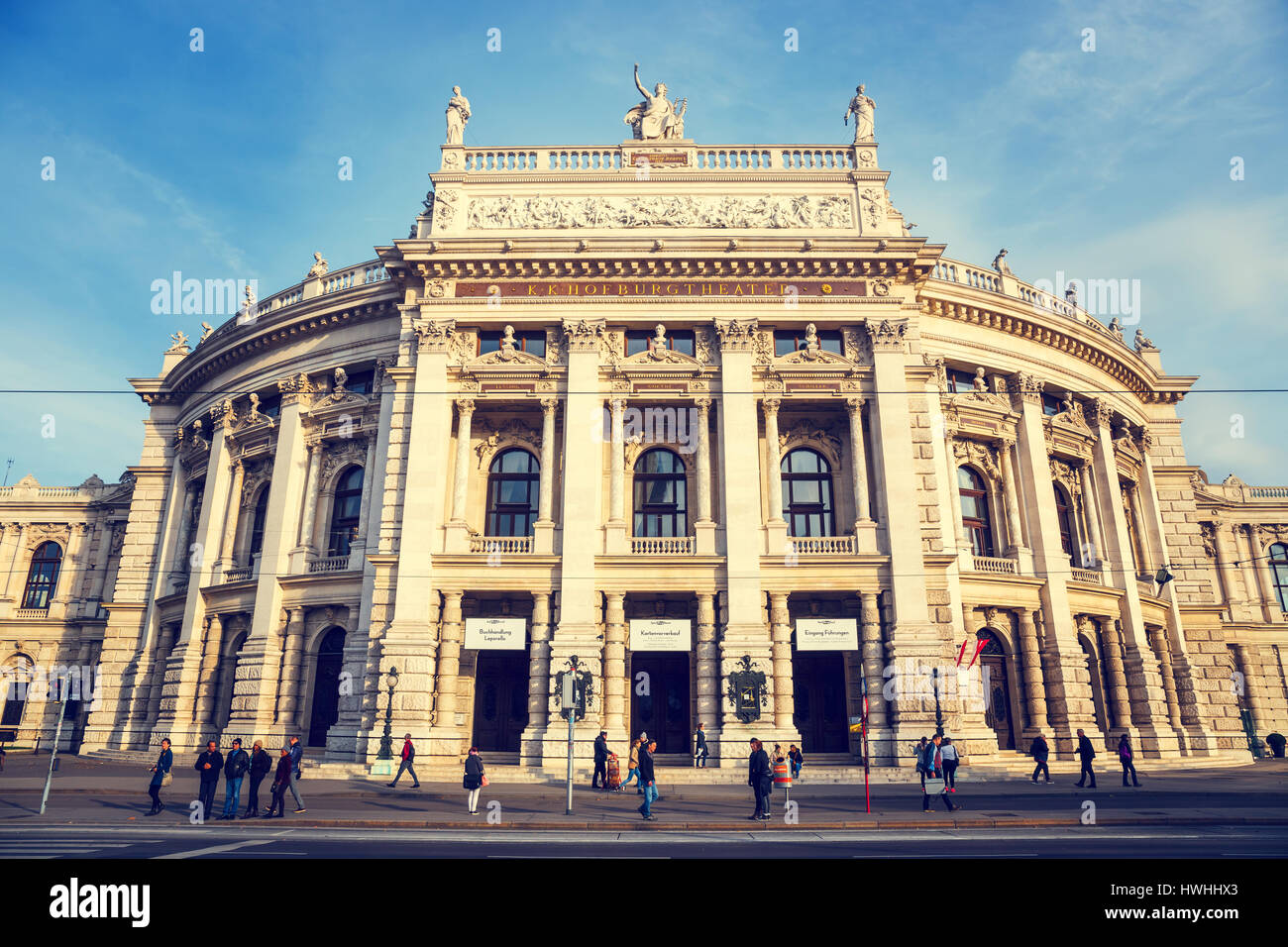 VIENNA, AUSTRIA - OCTOBER 14, 2016: View of Vienna State Opera House ...
