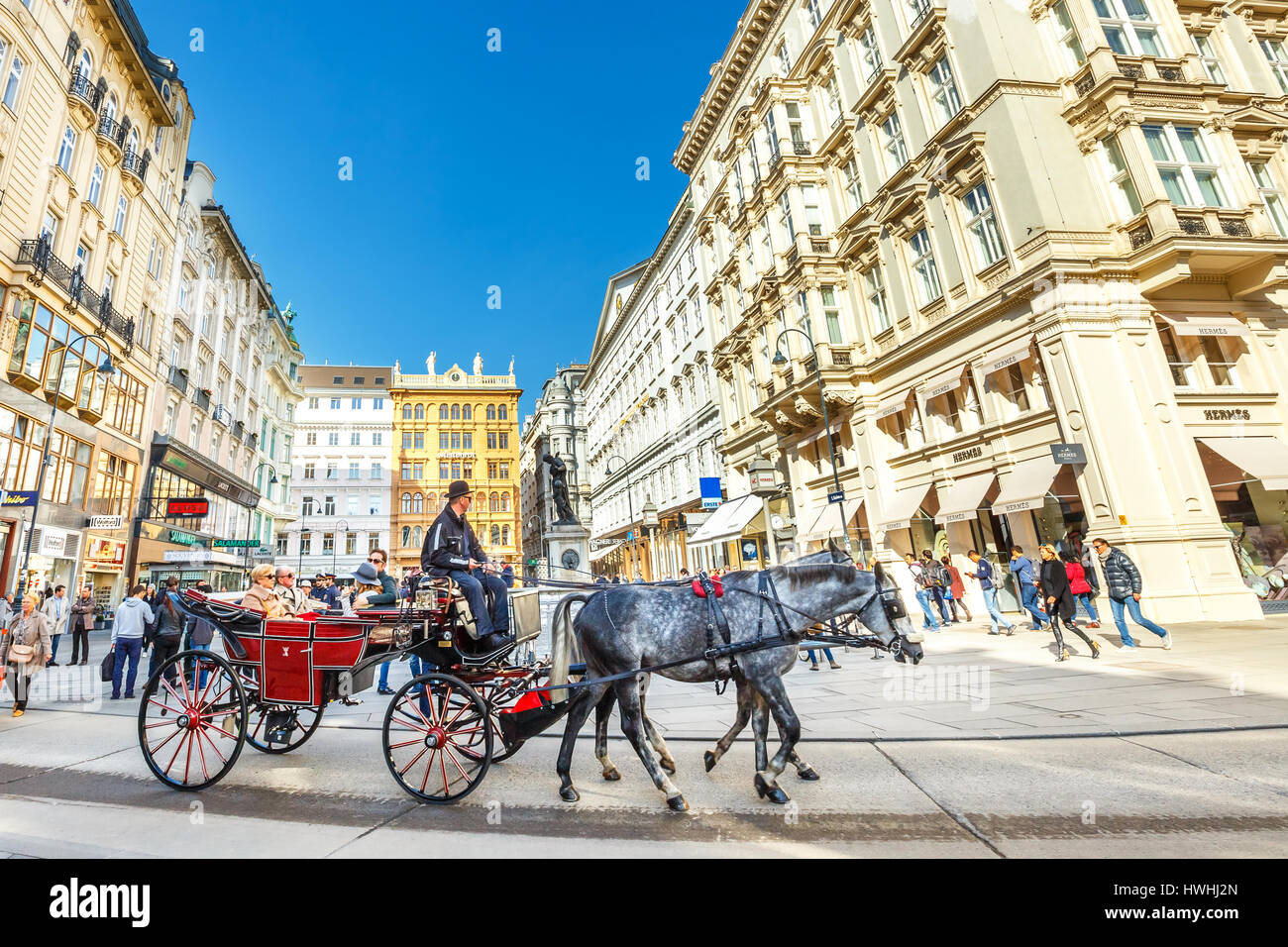 Vienna street scene hi-res stock photography and images - Alamy