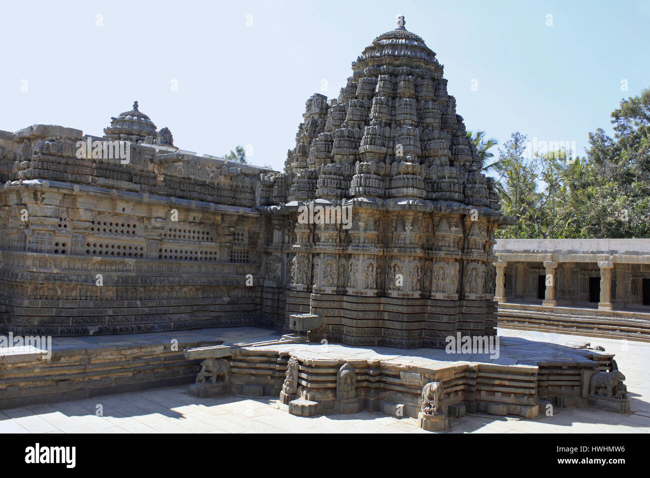 Design of shikhara follows the stellate plan of the shrine and ...