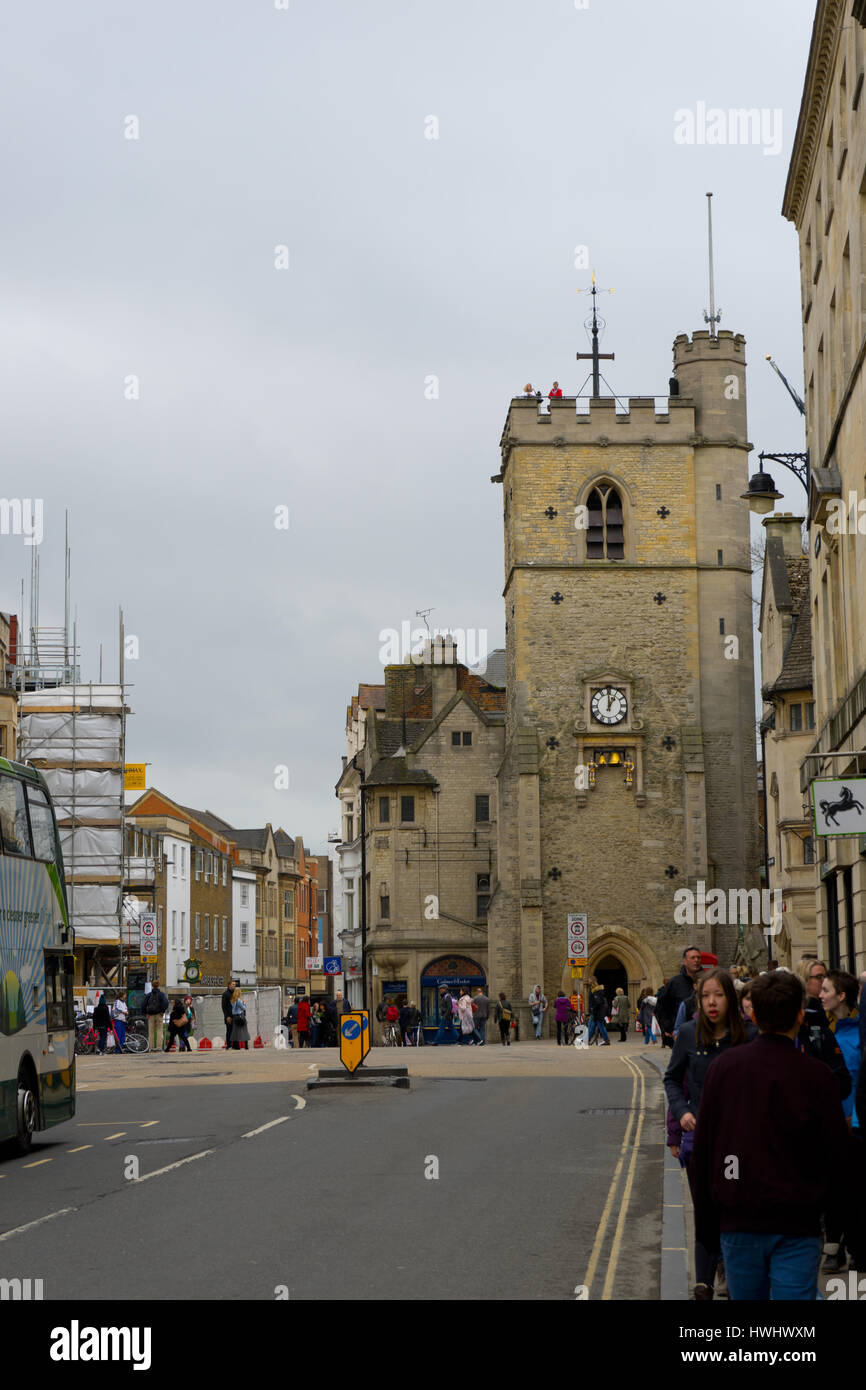 Crowded side street hi-res stock photography and images - Alamy