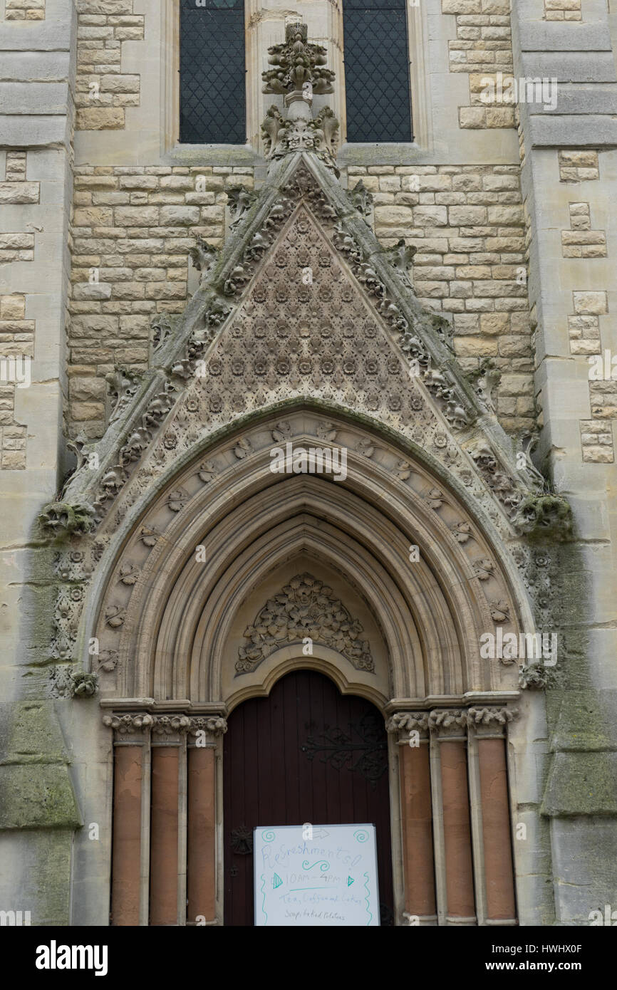 Gothic buildings and arches hi-res stock photography and images - Alamy