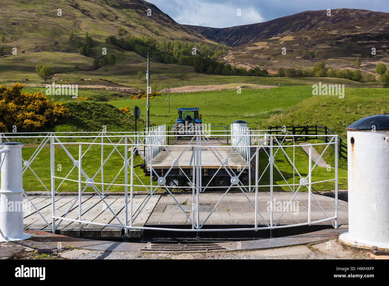 Scotland swing bridge hi-res stock photography and images - Alamy
