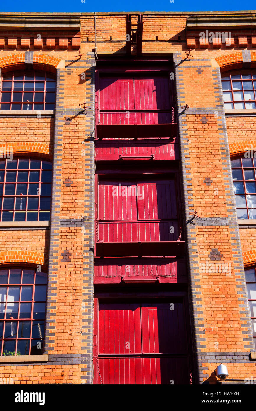 Victorian brick warehouse wall hi-res stock photography and images - Alamy