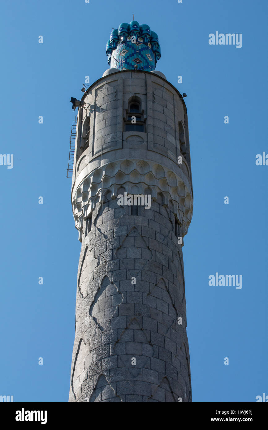 ST. PETERSBURG, RUSSIA - JULY 11, 2016: The minaret of the Saint ...