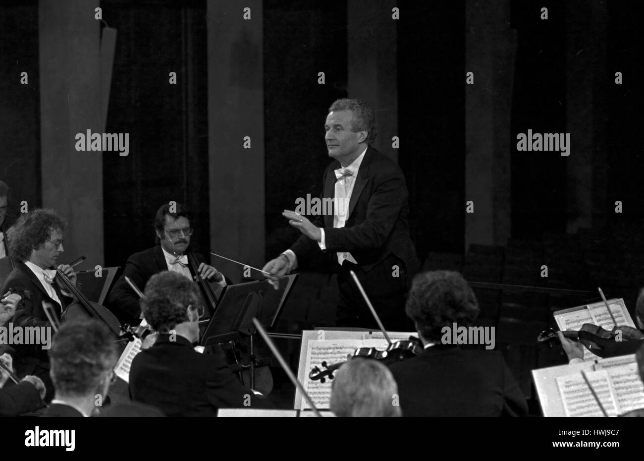 Colin davis 1980s hi-res stock photography and images - Alamy