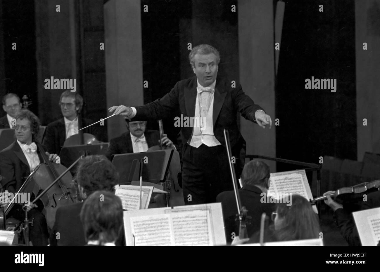 Colin davis 1980s hi-res stock photography and images - Alamy