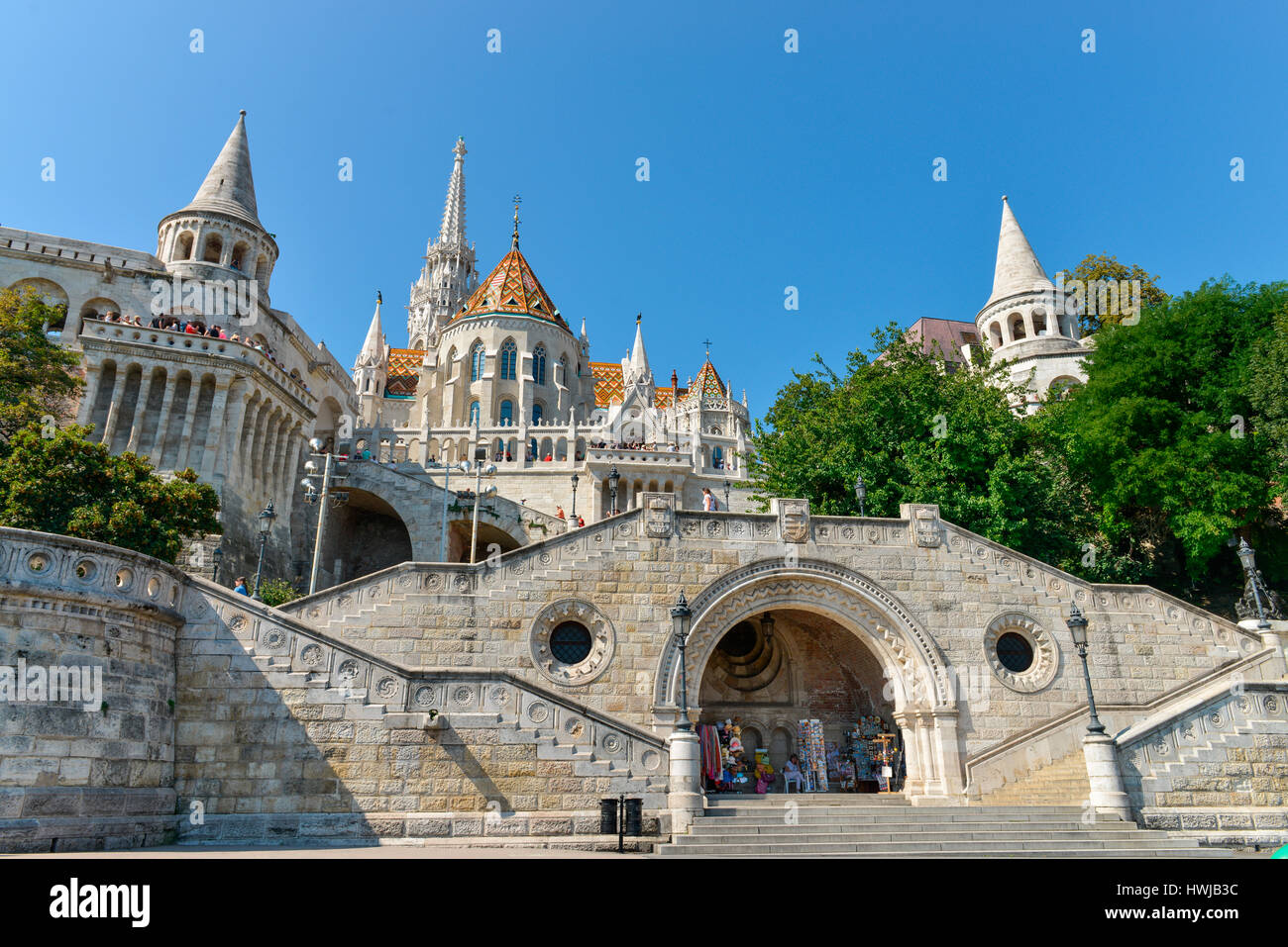 Matthiaskirche, Fischerbastei, Burgberg, Budapest, Ungarn Stock Photo ...