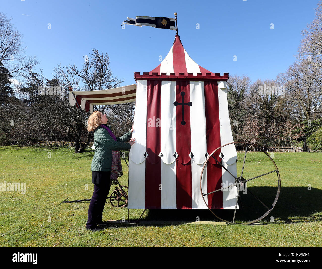 Medieval tent hi-res stock photography and images - Alamy
