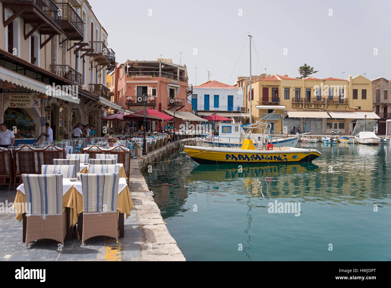 Harbour restaurants in rethymnon hi-res stock photography and images ...