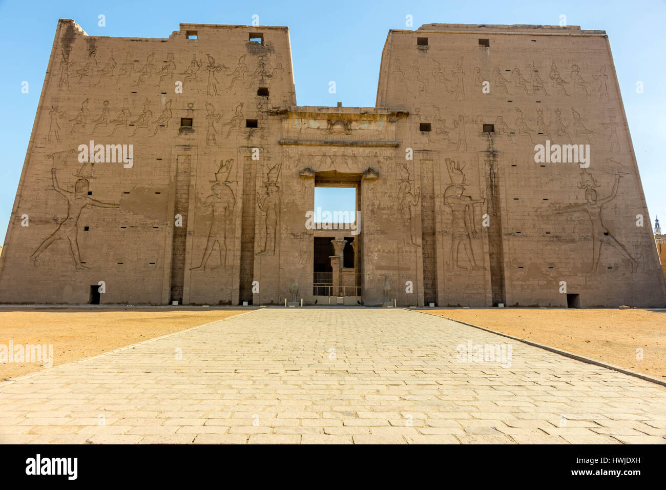 Karnak tempel hi-res stock photography and images - Alamy