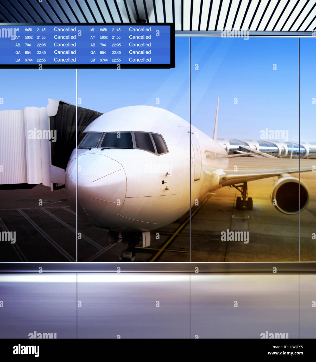 big passenger airplane stays at airport Stock Photo - Alamy