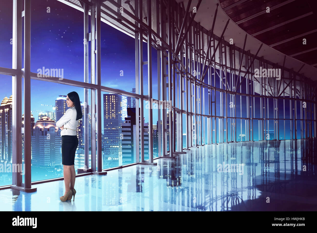 Woman looking at night sky hi-res stock photography and images - Alamy