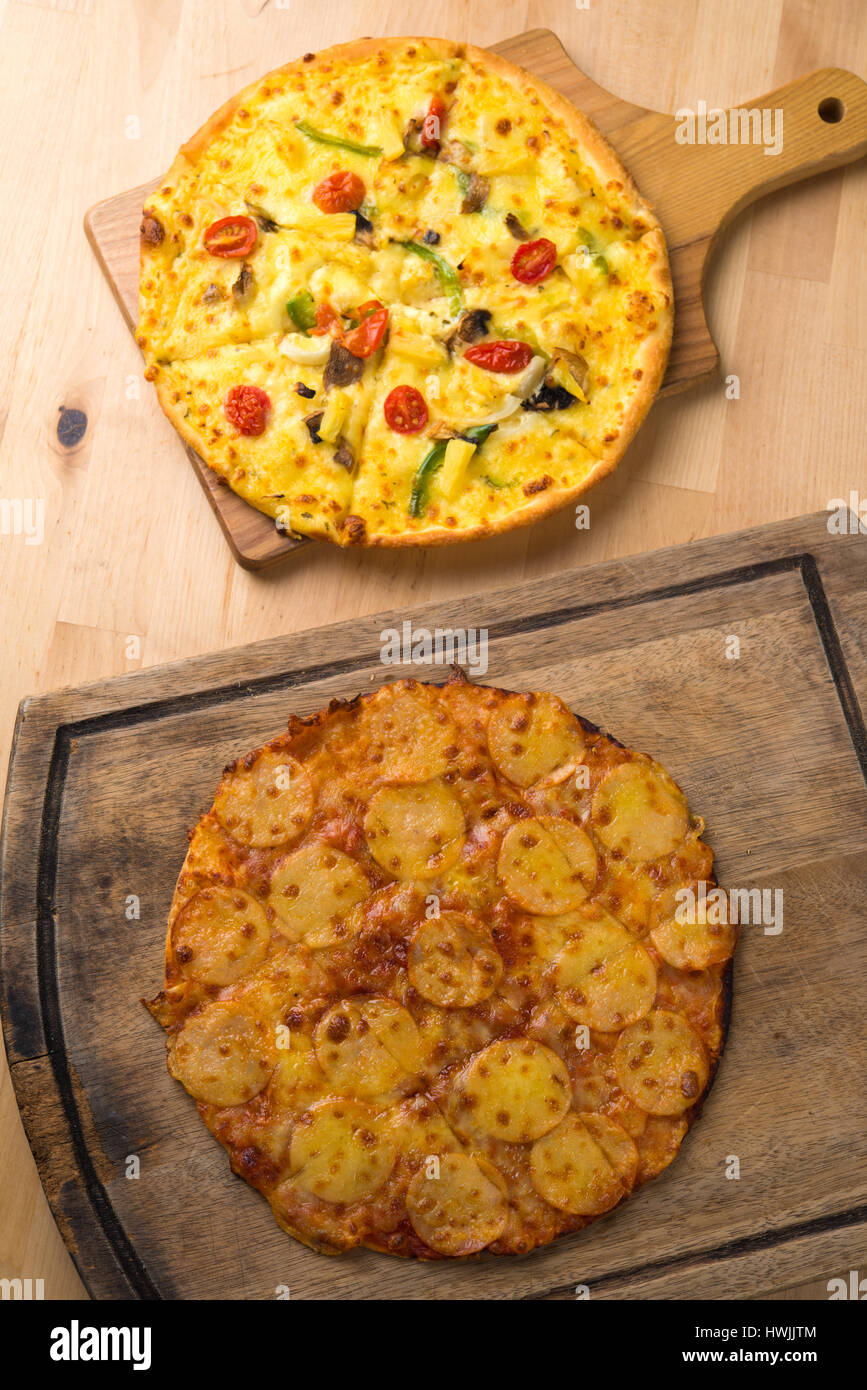 pepperoni pizza top down view with copyspace Stock Photo - Alamy