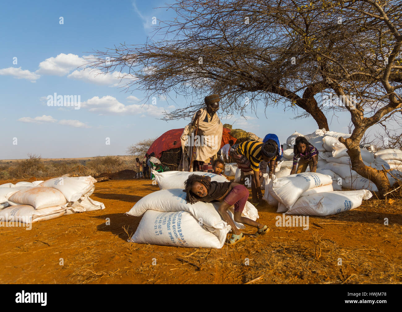 Ethiopia food aid hi-res stock photography and images - Alamy