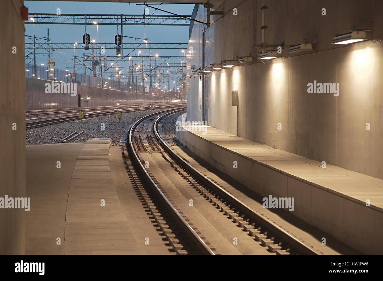 Railway station infrstructure Stock Photo - Alamy