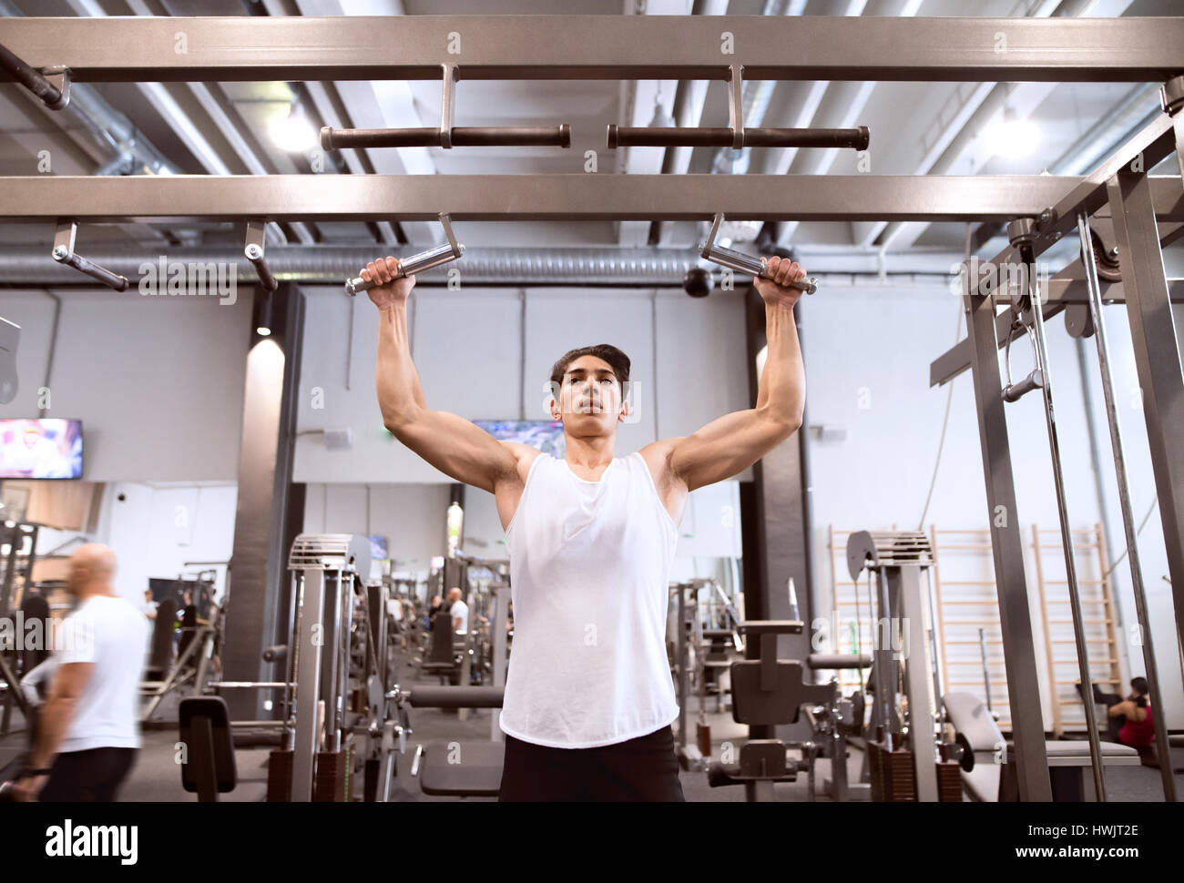 Horizontal pull up machine hi-res stock photography and images - Alamy