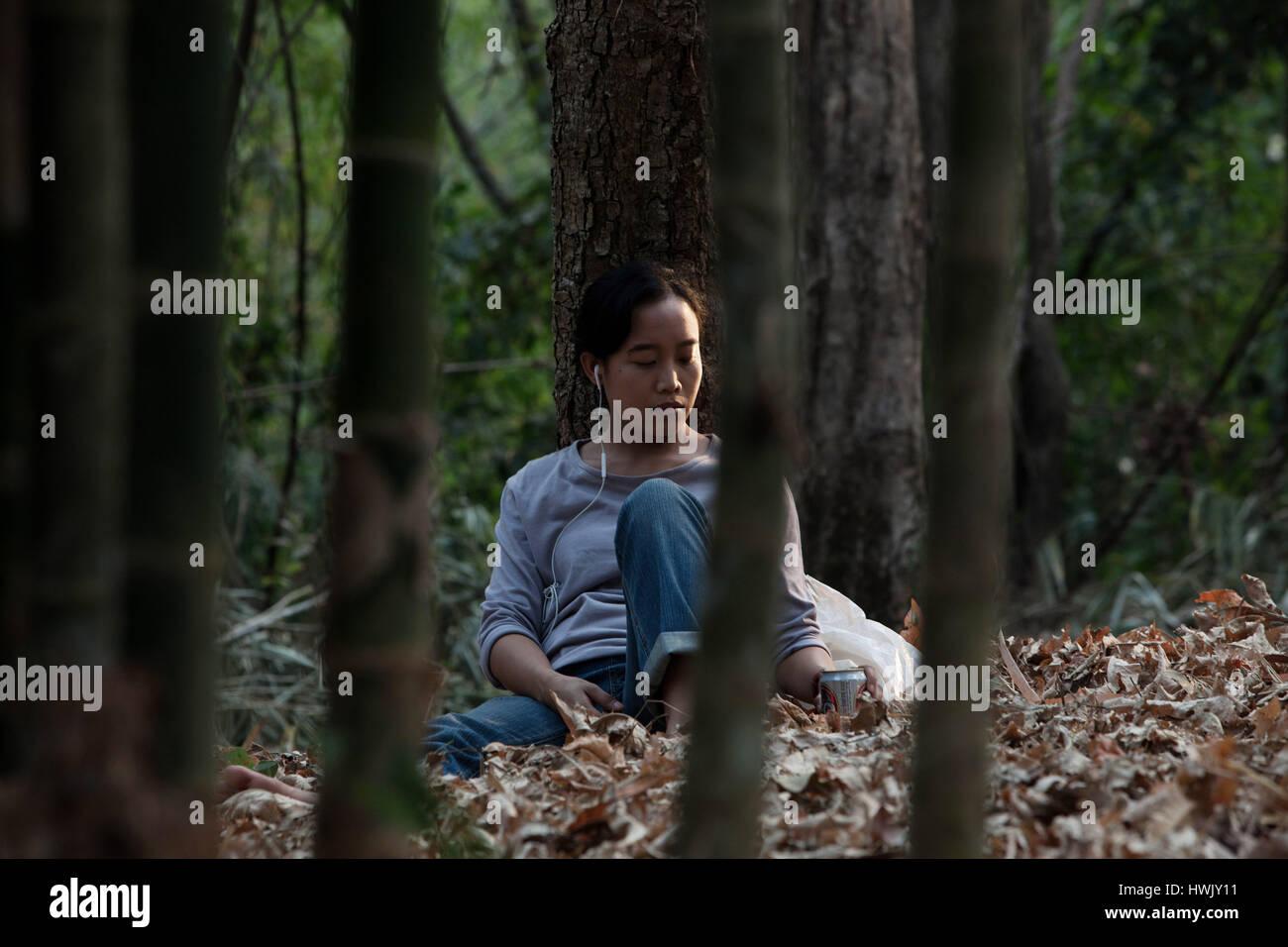 BY THE TIME IT GETS DARK, (aka DAO KHANONG), Visra Vichit-Vadakan, 2016. © Kimstim Films ...