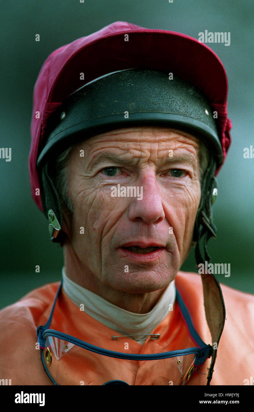 LESTER PIGGOTT JOCKEY 28 March 1993 Stock Photo - Alamy