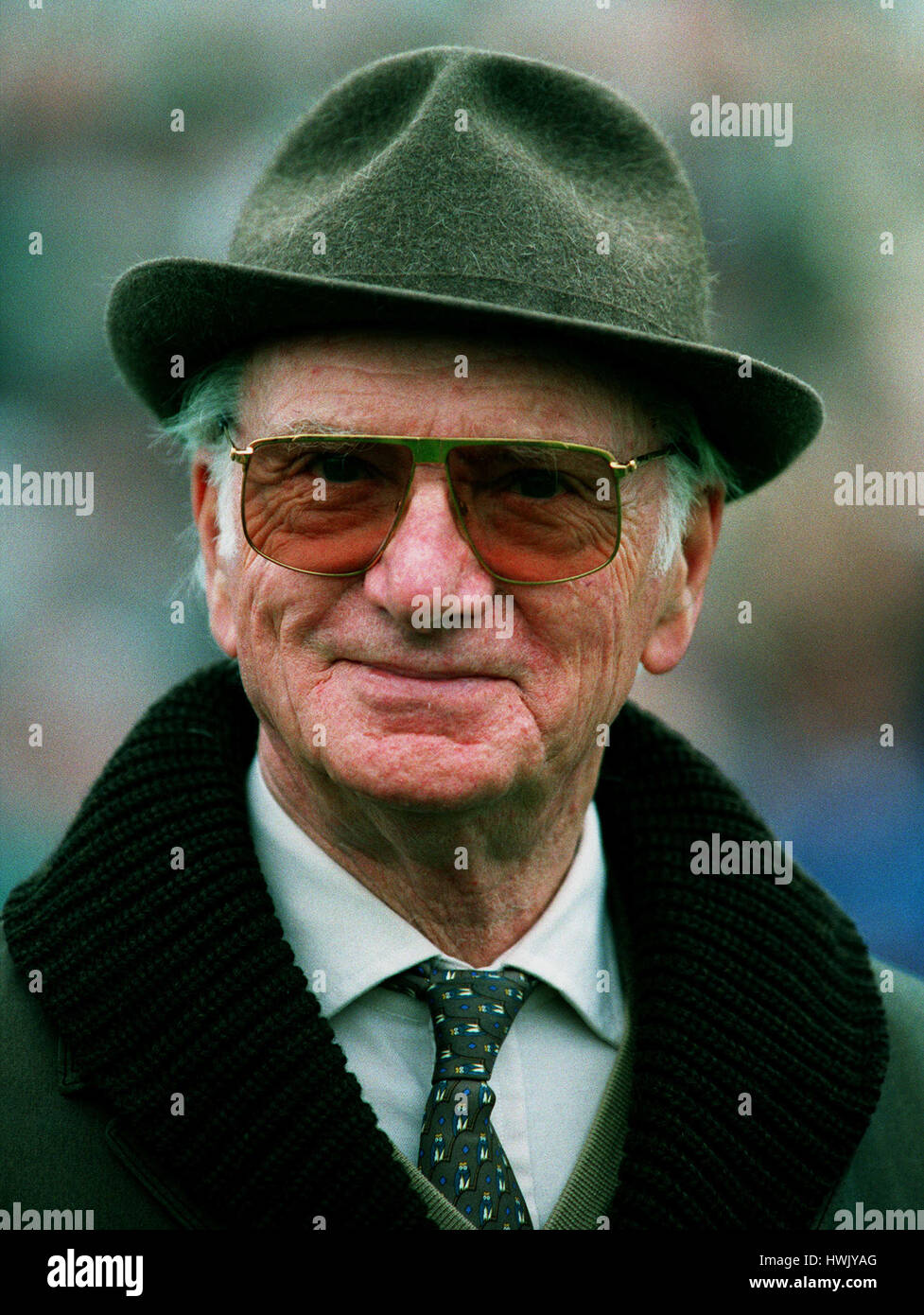 PETER OSULLEVAN HORSE RACE COMMENTATOR 19 April 1993 Stock Photo - Alamy