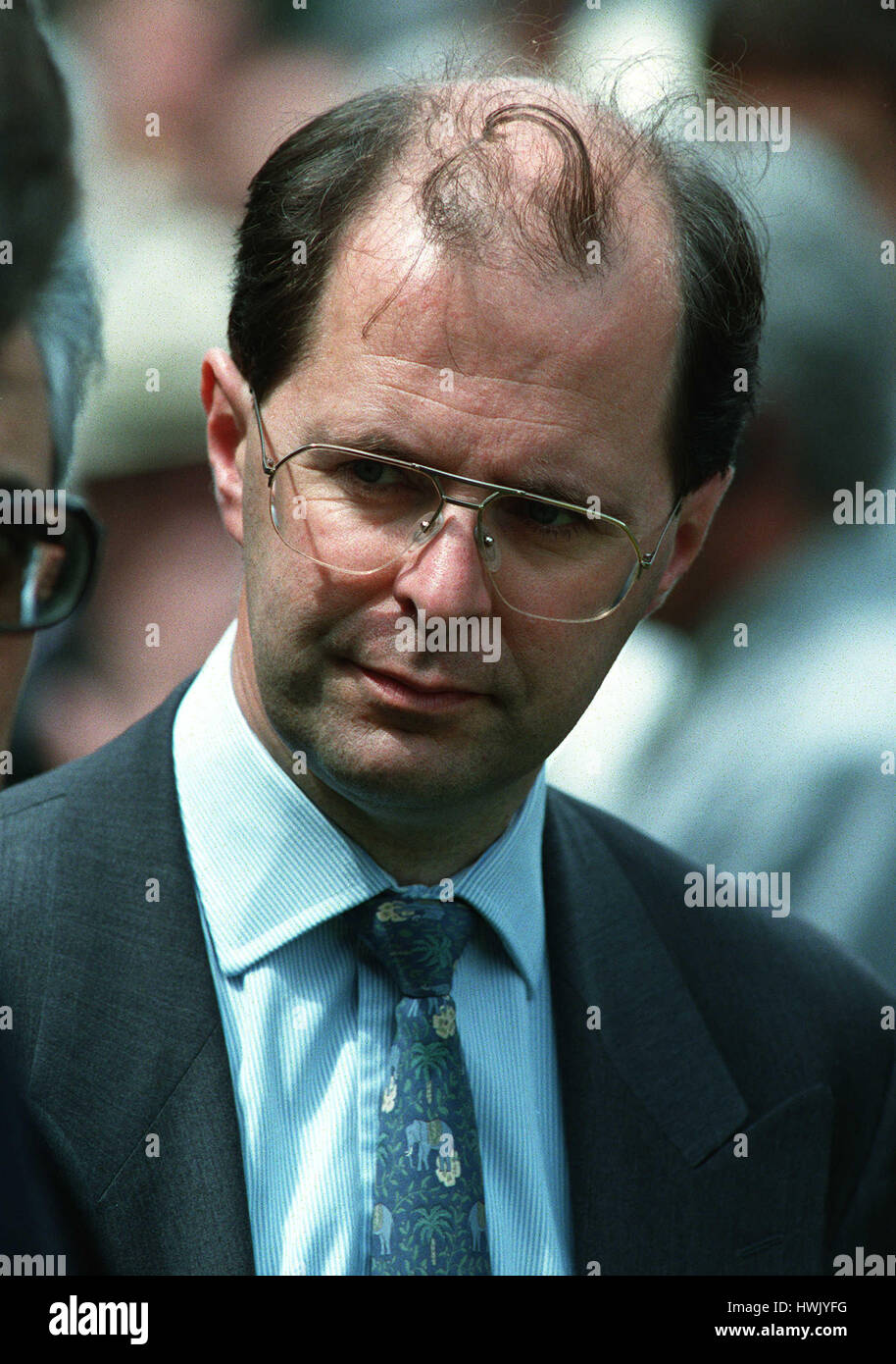 GRANT PRITCHARD GORDON RACING MANAGER ...K ABDULA 09 July 1993 Stock ...