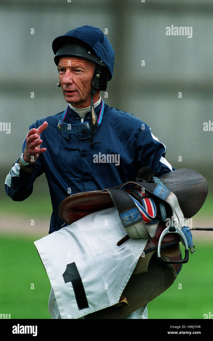 LESTER PIGGOTT JOCKEY 10 July 1993 Stock Photo - Alamy