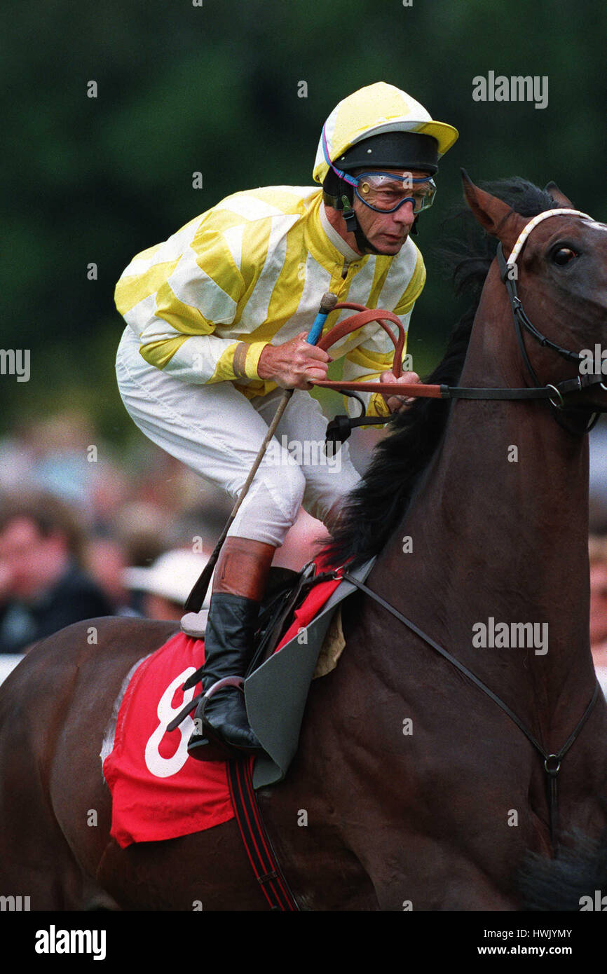 Lester piggott hi-res stock photography and images - Alamy