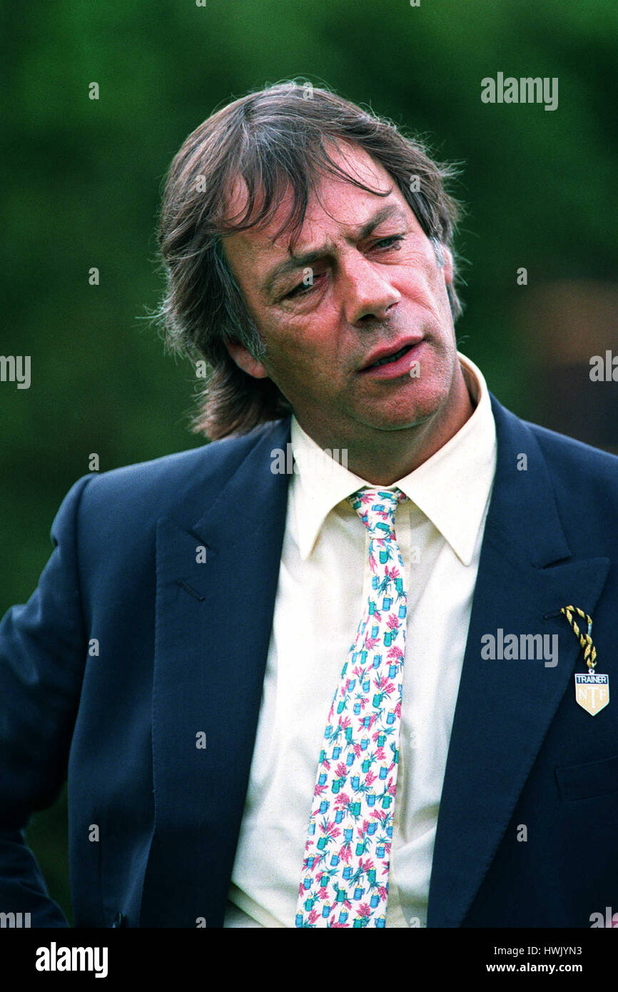 HENRY CECIL RACE HORSE TRAINER 24 August 1993 Stock Photo - Alamy