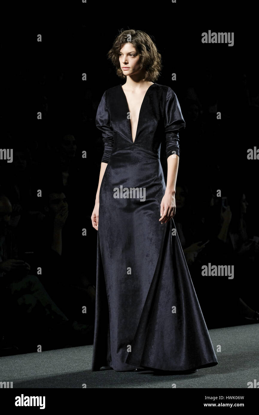 Roberto Toretta at Mercedes-Benz Madrid Fashion Week Autumn/Winter 2017 ...