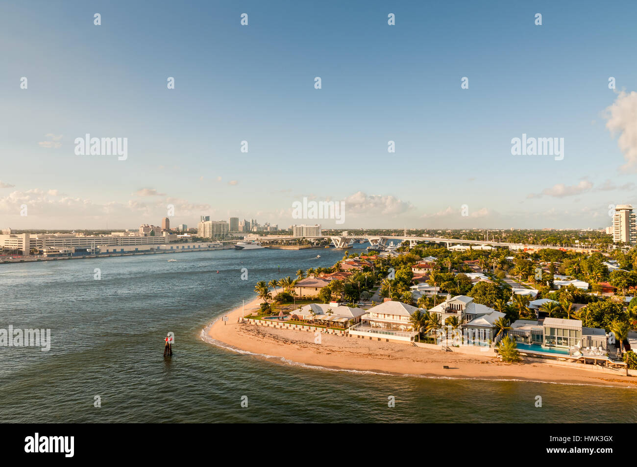 Fort lauderdale beach skyline hi-res stock photography and images - Alamy