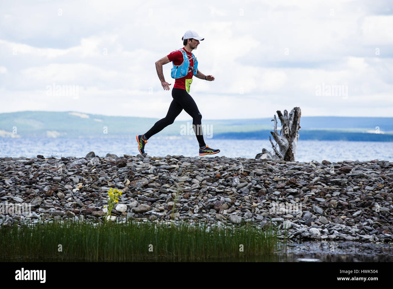 100 km runner hi-res stock photography and images - Alamy