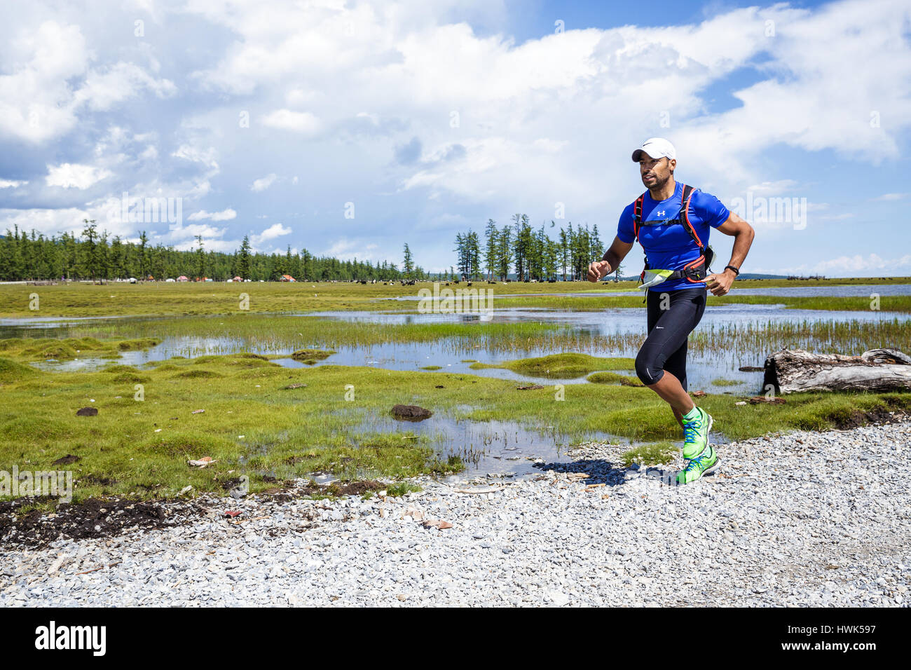 100 km runner hi-res stock photography and images - Alamy