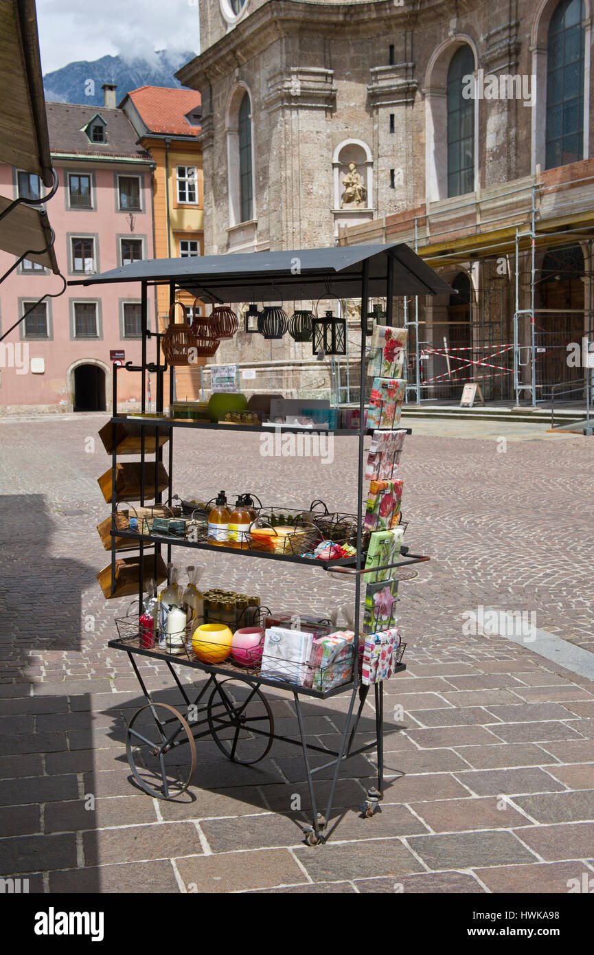 Items in trolley hi-res stock photography and images - Alamy