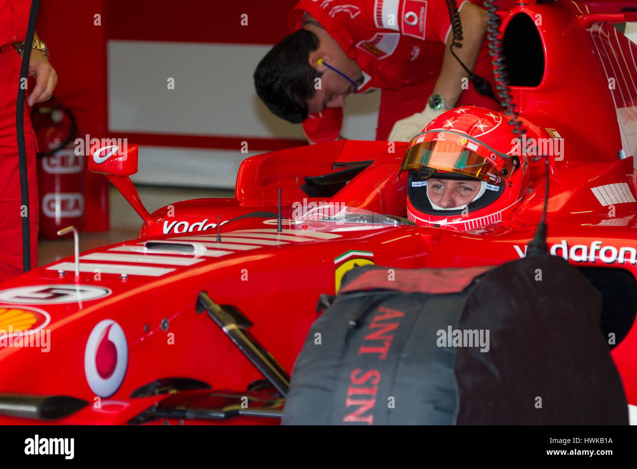 Michael schumacher in the pits hi-res stock photography and images - Alamy