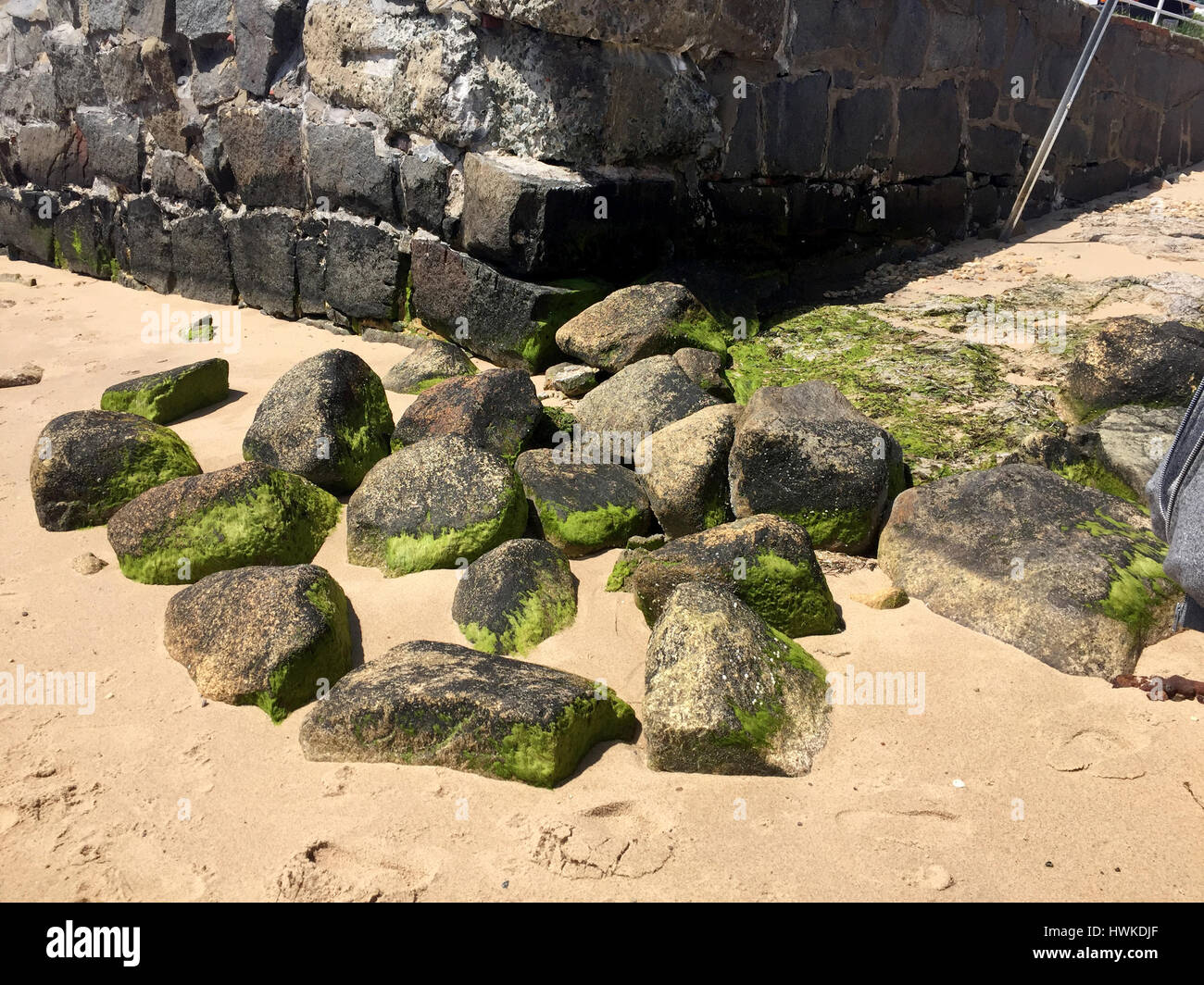 Smooth round rocks hi-res stock photography and images - Alamy