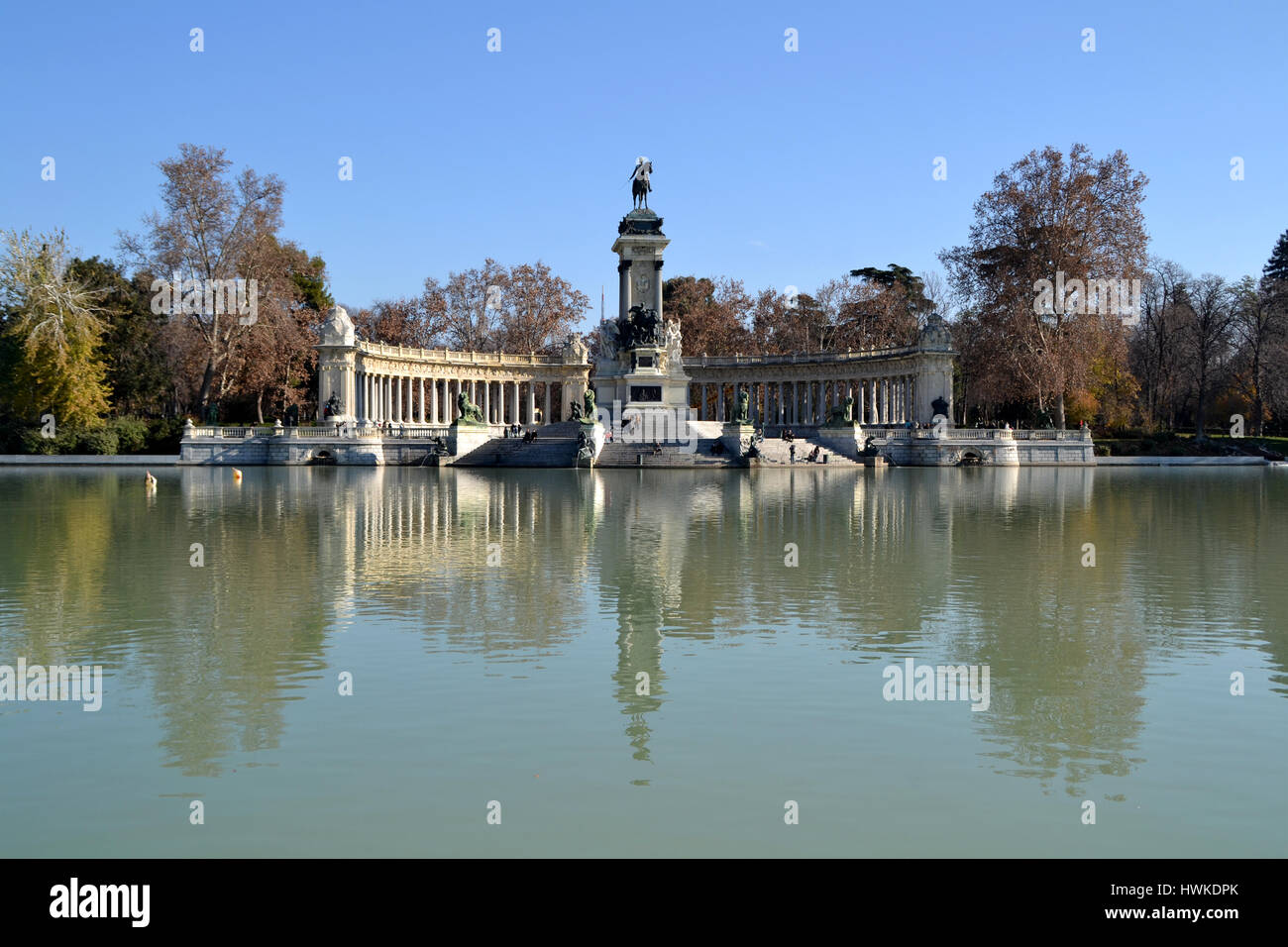 Retiro park madrid ancient hi-res stock photography and images - Alamy