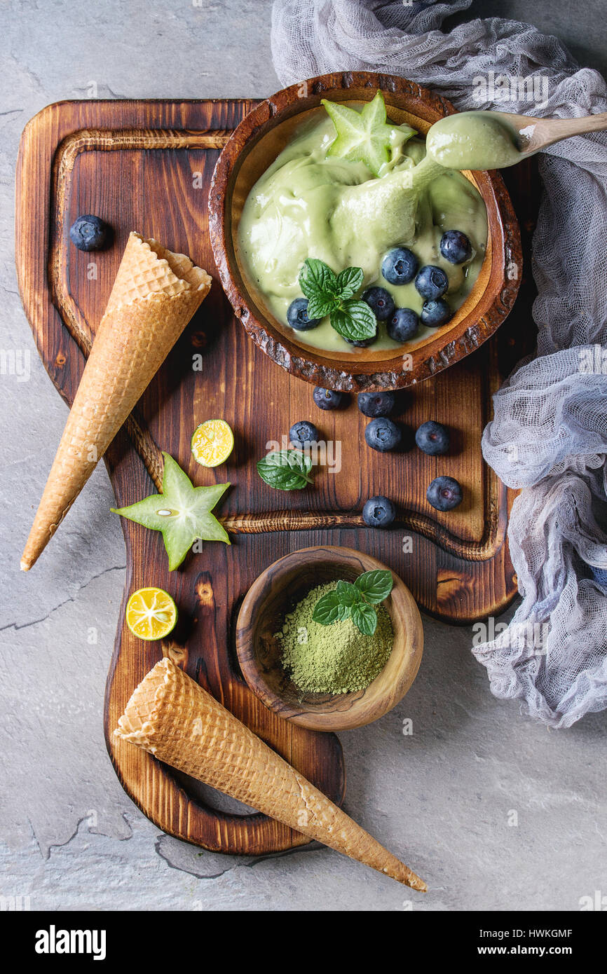 Elastic ice cream hi-res stock photography and images - Alamy