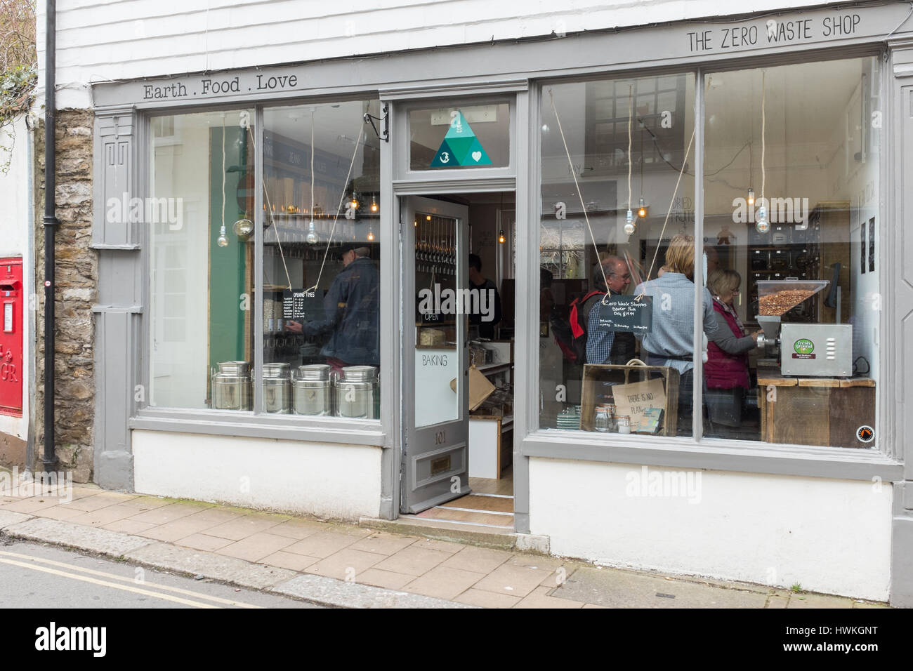 Zero waste shop hi-res stock photography and images - Alamy